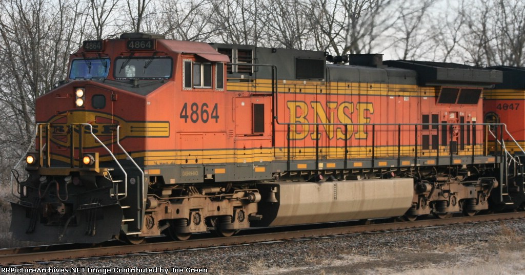 BNSF 4864